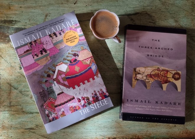 Ismail Kadare: The Three-Arched Bridge and The Siege – The Book-Butterfly